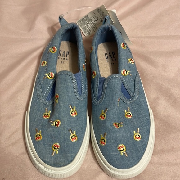 GAP | Shoes | Girls Gap Canvas Den Floralsneakers Size 1 | Poshmark